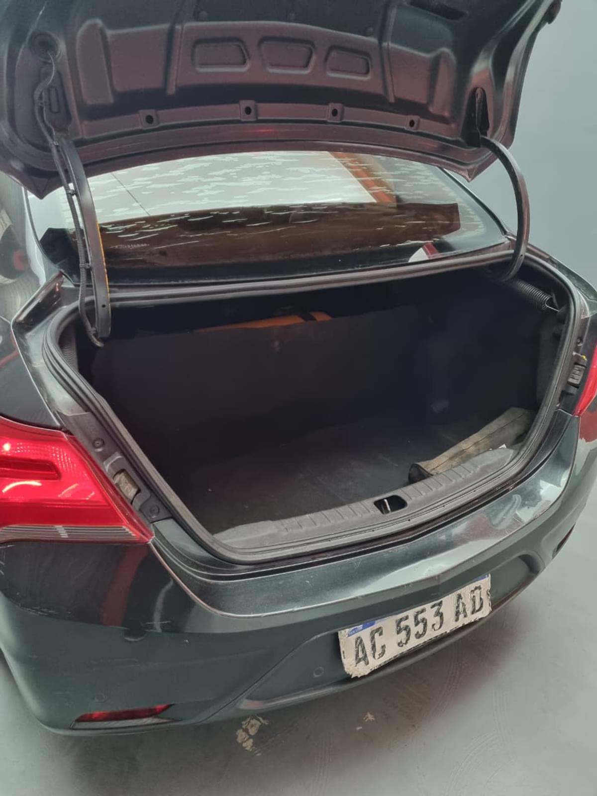 Chevrolet Prisma Isidro Casanova | Locanto™ Vehículos en Isidro Casanova